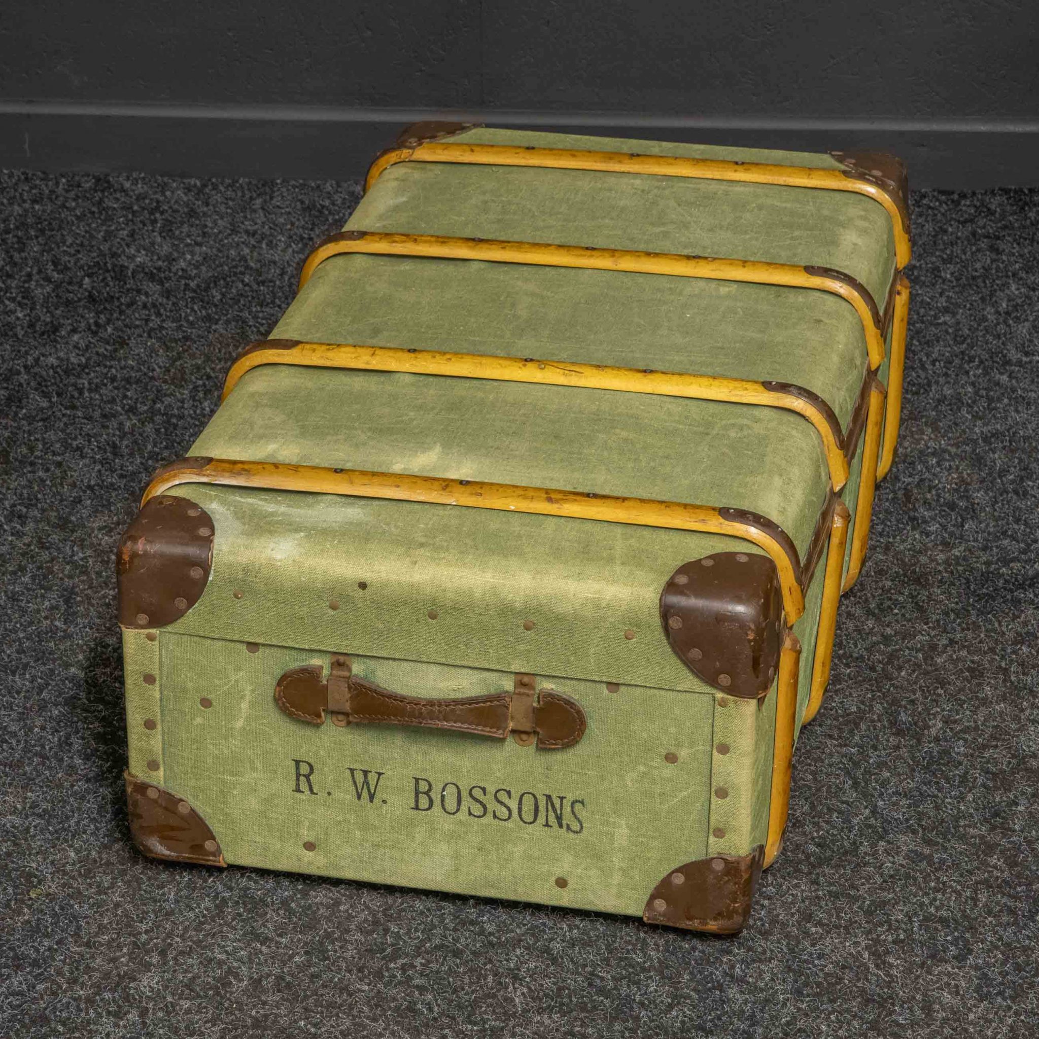 Famous Family Trunk - Accessories - witchantiques.com